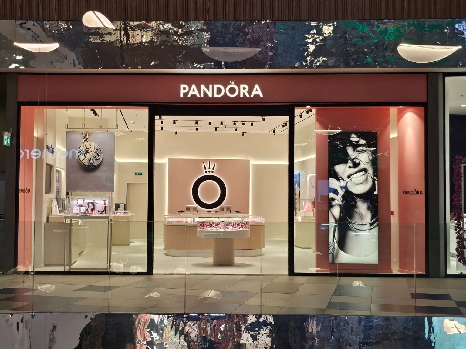 PANDORA - Nicosia Mall